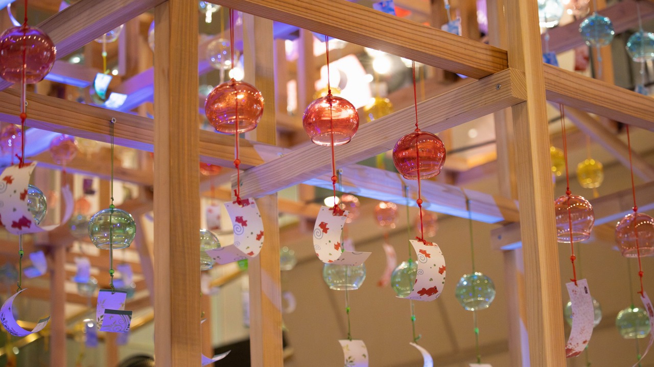 ロビーに風鈴を設置しました♪